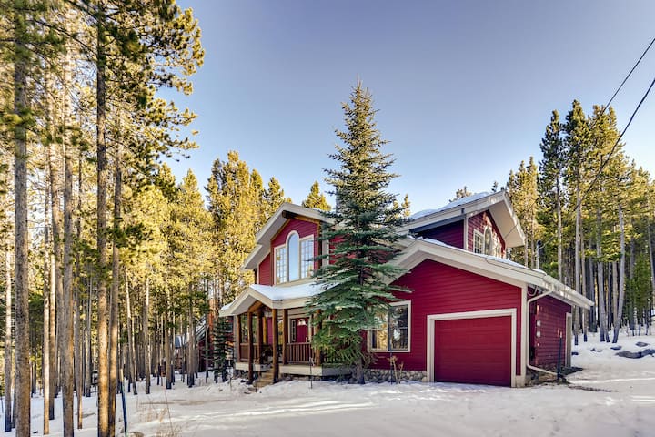 Peak 8 Ski-in *Chalet Waldhaus* 5br Hot Tub! - Breckenridge, CO