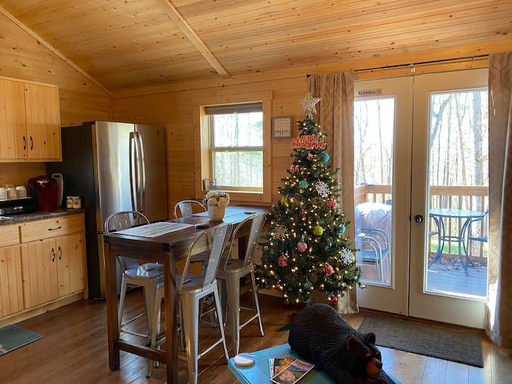 Cozy Cabin W/hot Tub- Goats/15-20min Asheville - Weaverville, NC