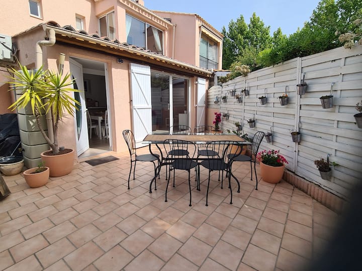 Spacieux, Lumineux, Terrasse, Proche Port Et Plage - La Londe-les-Maures