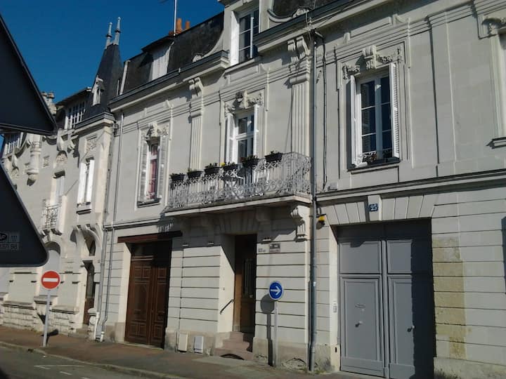Appartement Tout Confort Dans Petit Jardin Calme - Saumur