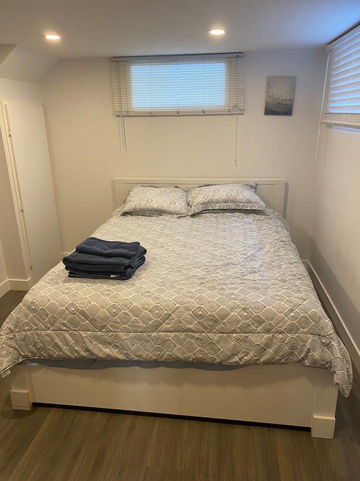 North Room At Davids Place On Havelock - Winnipeg