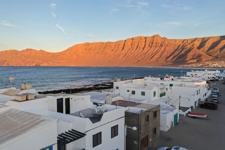 Famara Beach Surf & Relax Bottom Apartment - Lanzarote