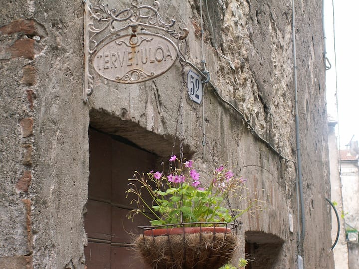 Charming House In Medieval Town - Orte