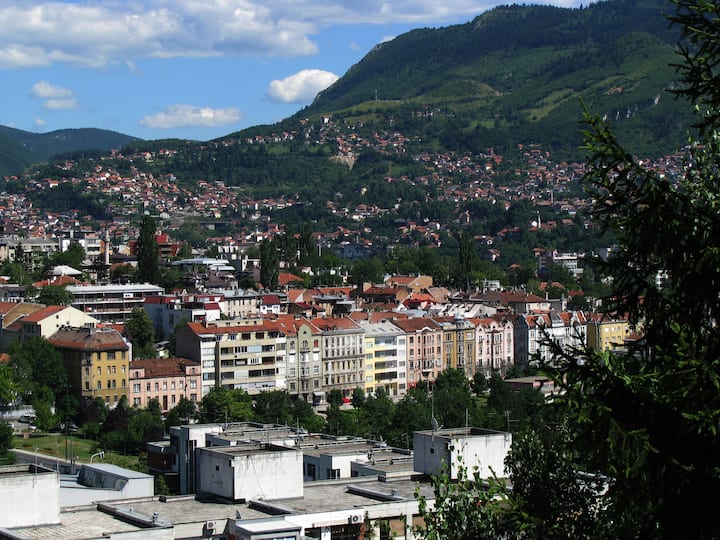 Perfect Stay Smack In The Centre - Saraybosna
