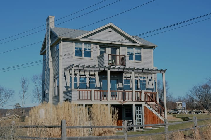 Three Sisters Cottage Bi - Block Island, RI