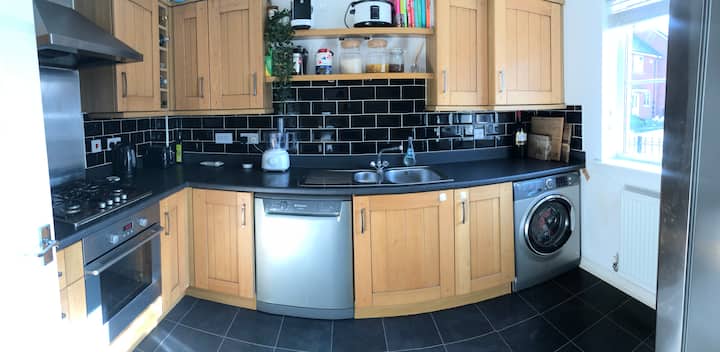 Modern, Cosy And Chic 2 Bed Central House - Cardiff