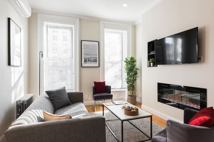 Modern Brownstone Duplex GORGEOUS SOHO DUPLEX BROWNSTONE ≡ New York,