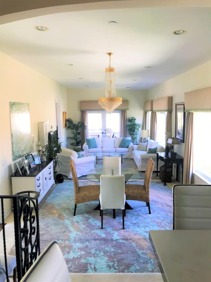 Beachy And Bright 4 Bedroom, Walk To Beach! - Manhattan Beach, CA