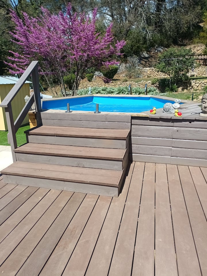 Gites En Provence Dans Un Endroit Au Calme - Auriol