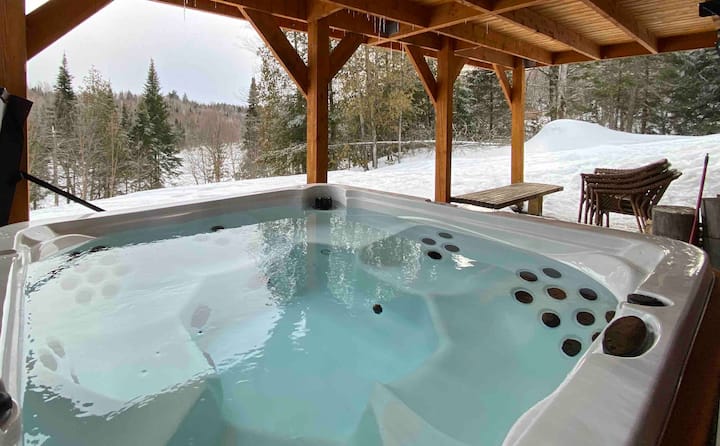 Chalet Bois Rond Aux Paysages Uniques Avec Spa! - Quebec