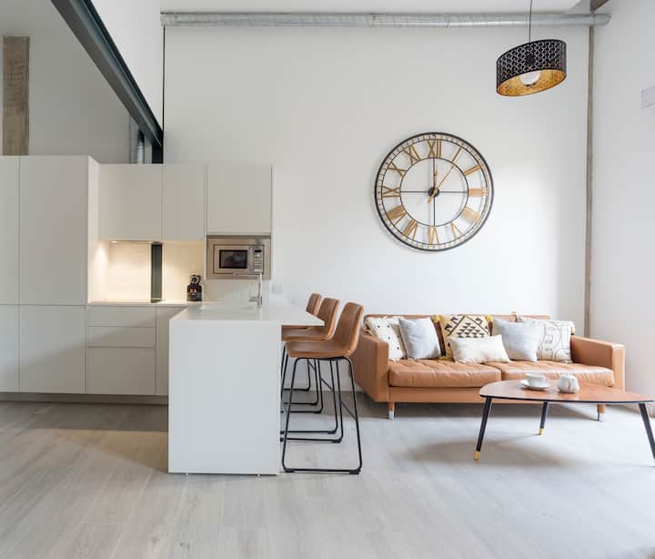 Stunning & Peaceful Historic Center Apartment - Málaga