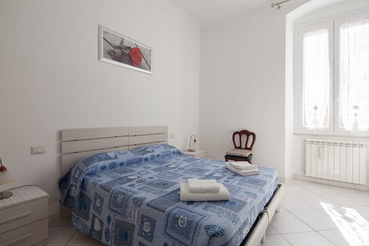 Casa Aroldo ( Near The Central Train Station ) - La Spezia