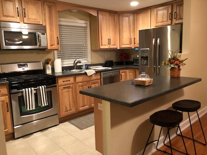 Feels Like Home, Entire Second Floor Of Two Family - Cincinnati, OH