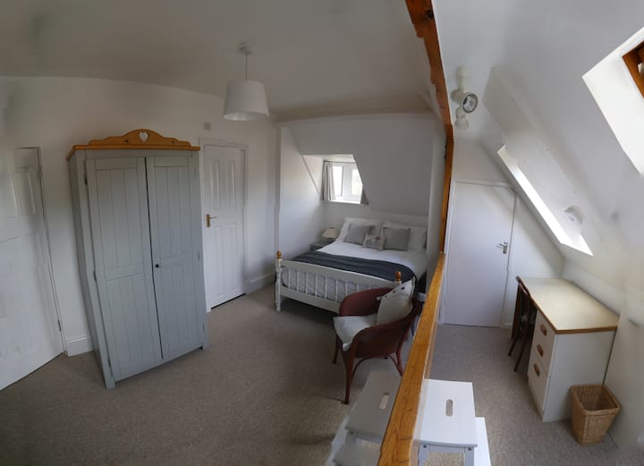 Character Property, Full Of Charm. - Weymouth