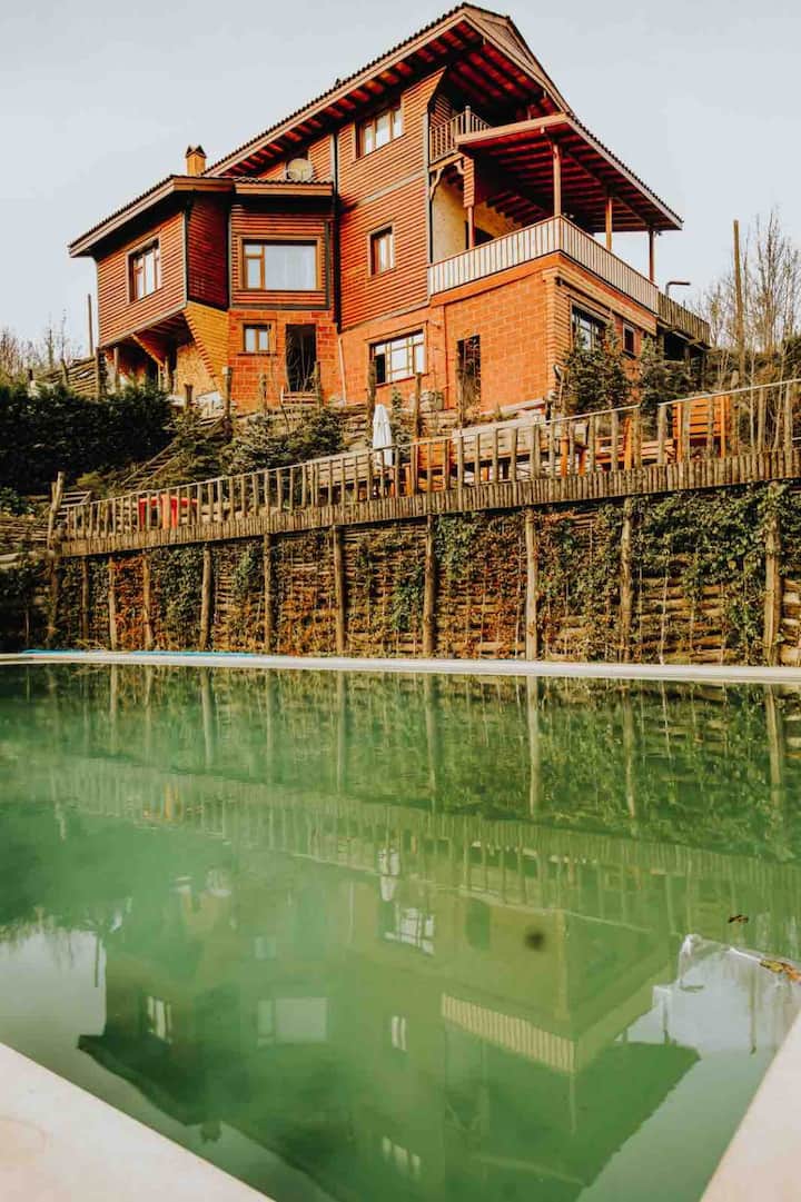 Vadi Manzralı 7 Kişilik Villa - Sapanca
