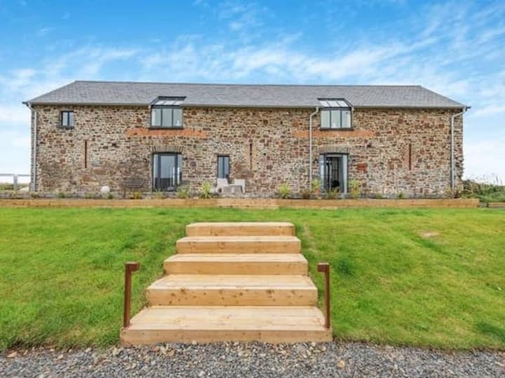 Modern Barn On North Devon Coast Seaviews-sleeps12 - Devon