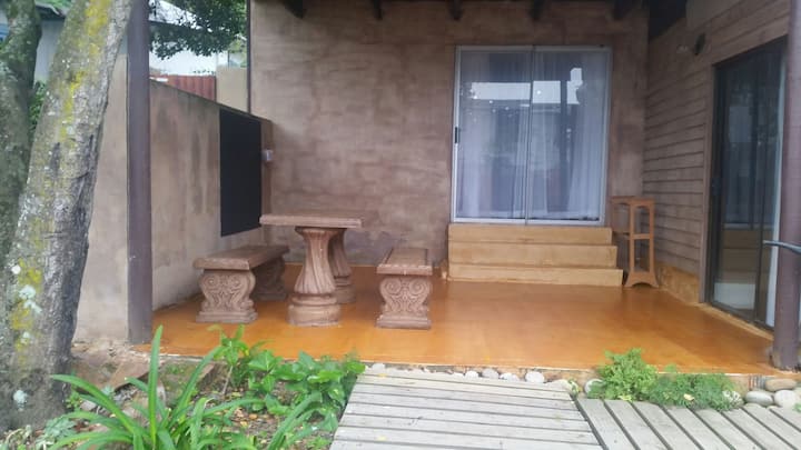 Happy Days. Self Catering .2 Mins Walk To Beach - Keurboomstrand
