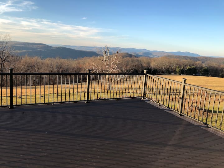 Mountain View Getaway - Cornwall, CT