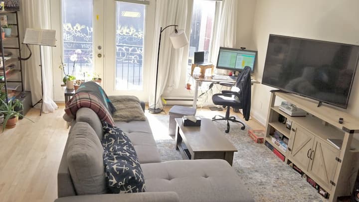 Huge Private Room (Heart Of Plateau) - Montréal, QC