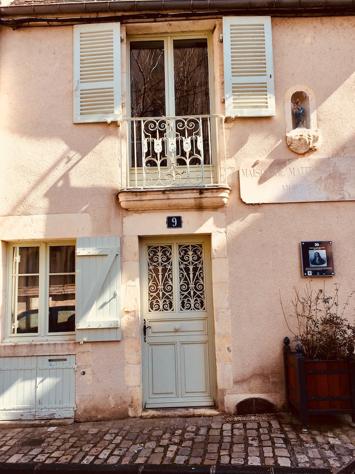 Maison Historique Au Pied Du Palais Ducal - Nevers