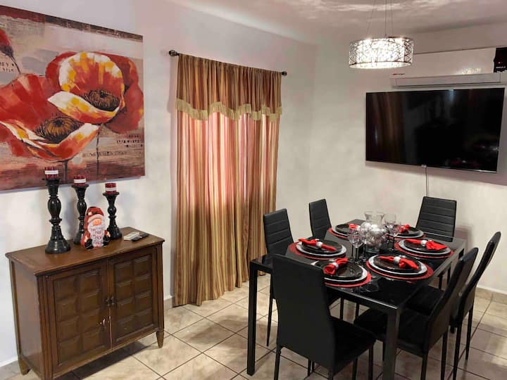 Casa Paris - 3br/patio/bbq Area/ 6 Guests - Piedras Negras