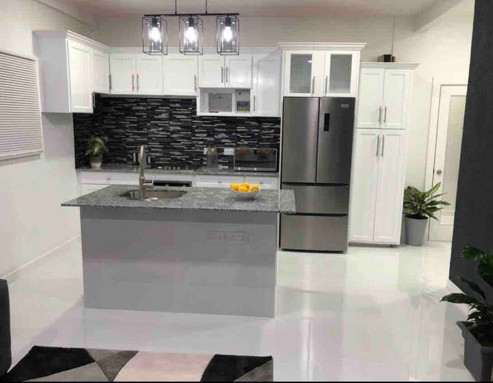 2 Beautiful Modern Summer Rental - Granada