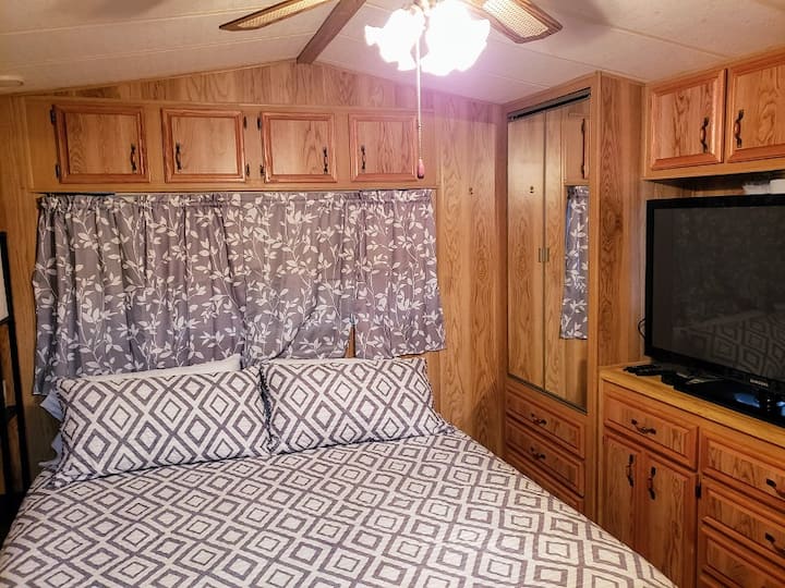 Two Bedroom Tiny Home Near Disney - 아폽카