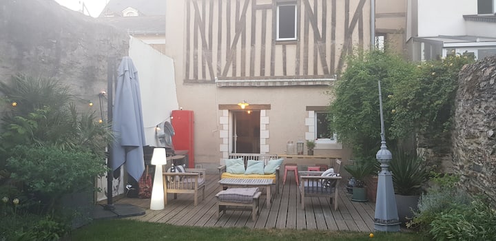 Maison Cosy Avec Jardin Au Coeur De La Doutre - Angers