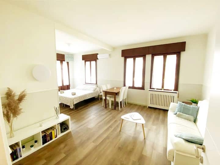 Large Suite With Private Bathroom - Venice