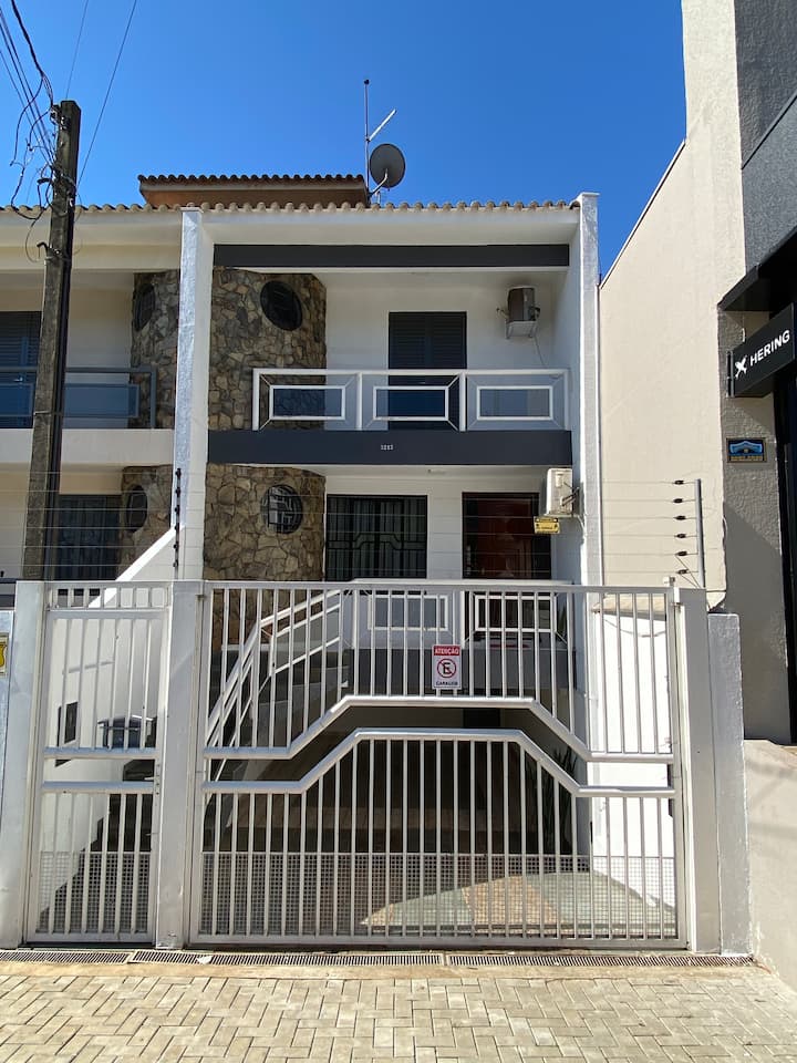 Sobrado Aconchegante. Para Até 8 Pessoas. - Foz do Iguaçu