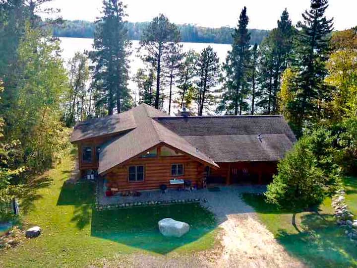 Big log lodge, very private on amazing lake. - Chalets for Rent in ...