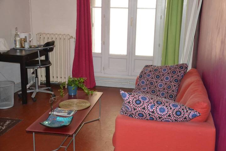 Chambre Spacieuse Pour Une Ou Deux Personnes - Marsella, Francia