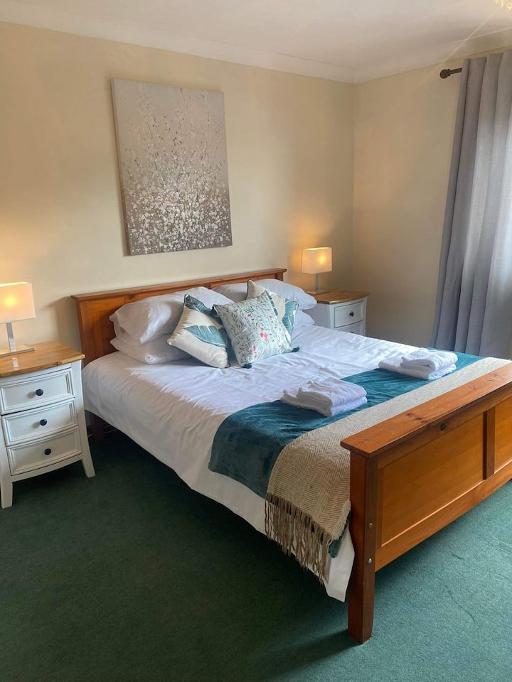 King Room, Walking Distance - Donegal