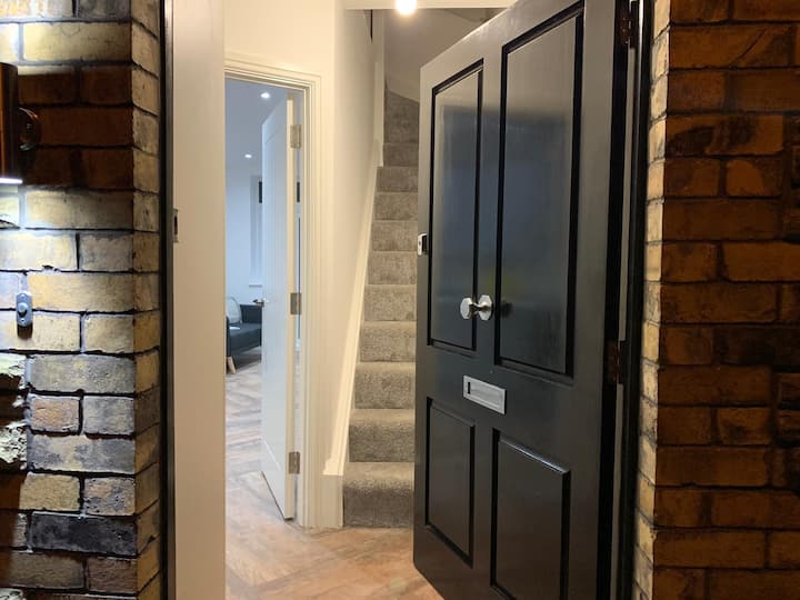 Beautiful Terraced Cottage By Llandaff Cathedral - Cardiff