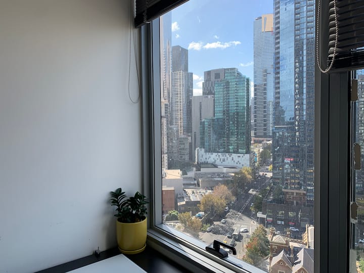 Private Room In Shared Apartment Within Southbank - Melbourne