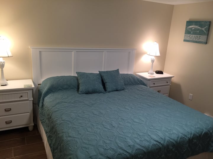 Brand New Beach Vacation Unit D With Central Air. - Scarborough, ME
