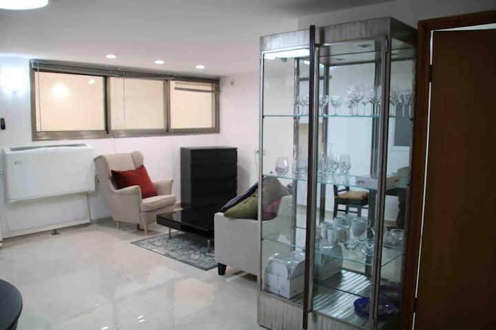 Top Location. All New. 2 Bedrooms. Free Parking. - Tel Aviv-Yafo