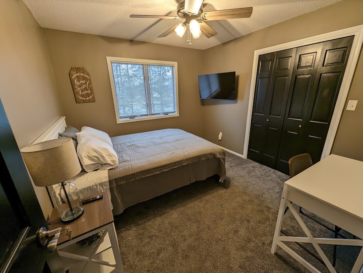 "The Farmhouse Room" - Fort Wayne, IN