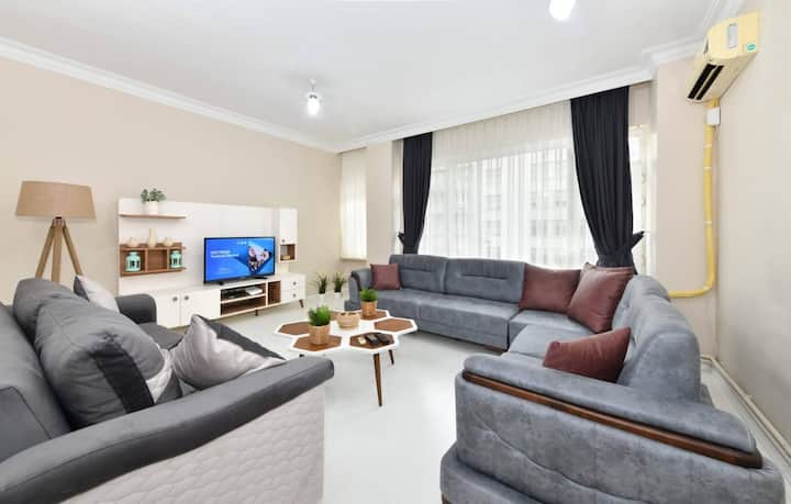 Large Luxurious Flat In Sisli Osmanbey Metro - Istanbul