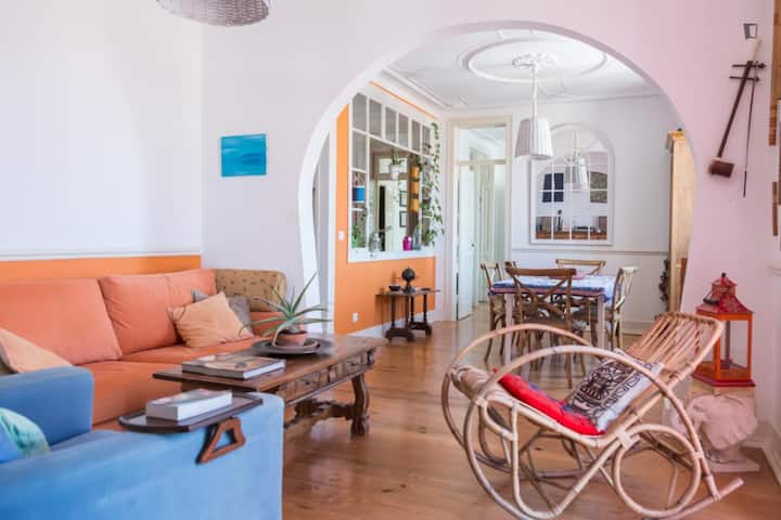 Huge Sunny Riverview Apartment / 4 Rooms - Lisbon Portela Airport (LIS)