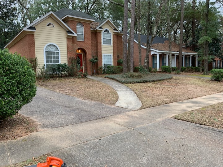 Full Home In Great Location! - Mobile, AL