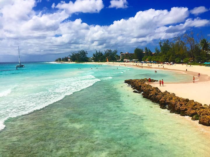 Best Location Opposite Bar And Grill (Accra) - Barbados