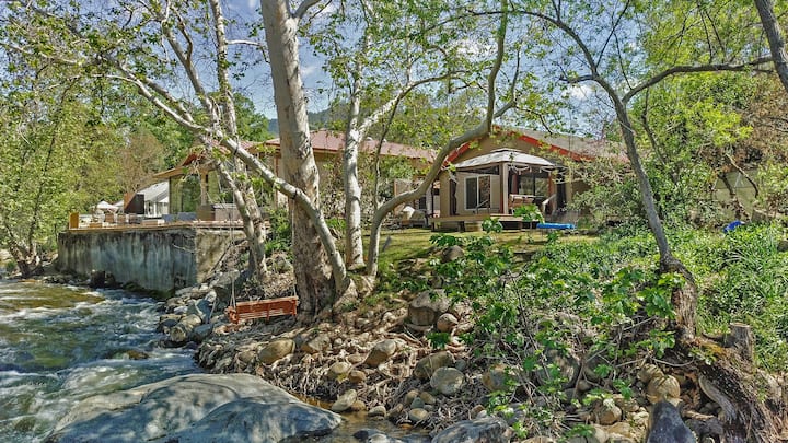 Cozy Riverfront Home With Ev Charger - California