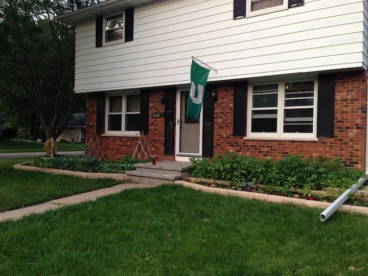 Eaa Home For Rent! - Oshkosh, WI