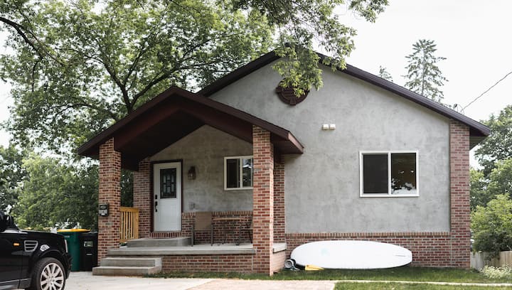 Modern Southside 4 Bedroom 2.5 Bath Home - Marquette, MI