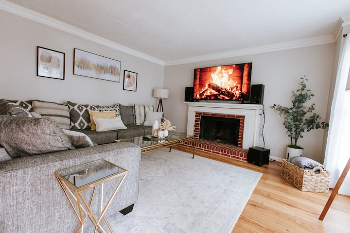 The Home Sweet Home - Smyrna, GA