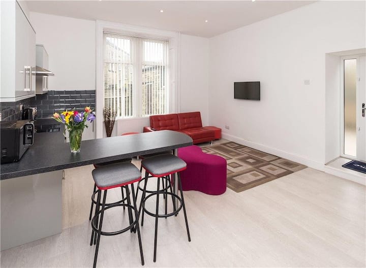 Modern 2 Bed Apartment In The Heart Of Saltaire - Bradford, United Kingdom