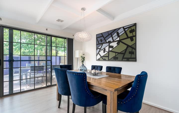 4br/2ba House Nestled In A Quiet Spot In Dickson - Canberra