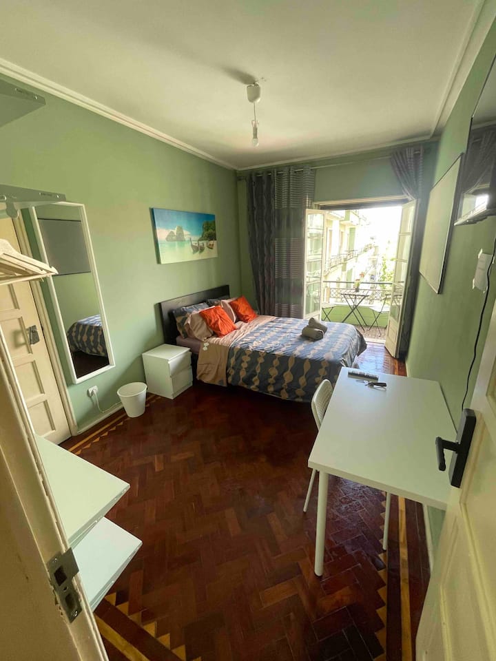 Charming Double Room With Balcony - Lisboa