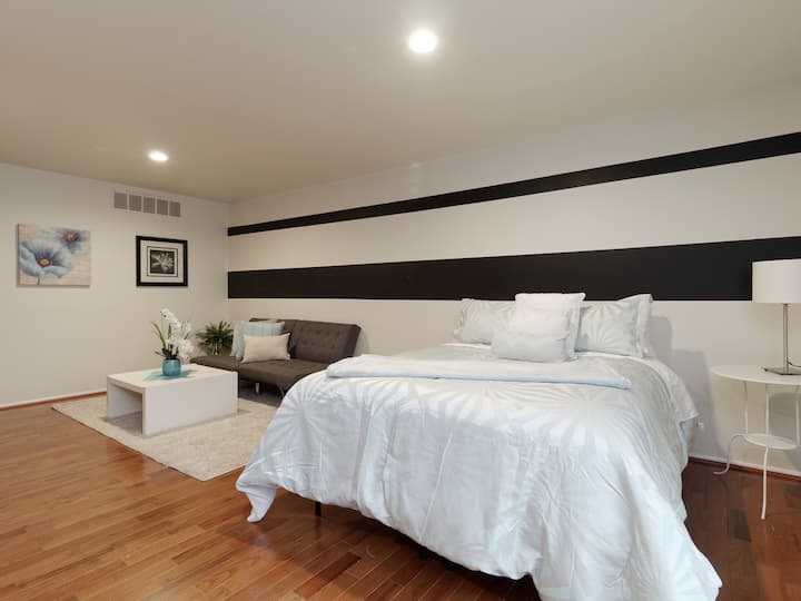 Cozy Guest Suite With Private Deck In Columbia - Columbia, MD